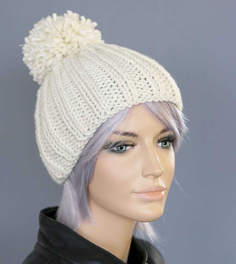 Create your own cozy bobble hat with chunky knit pattern