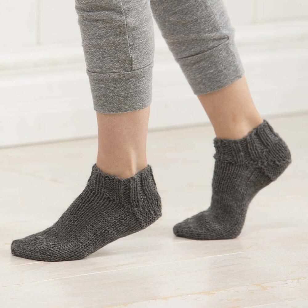 Cozy Socks: a Free Knitting Pattern for Worsted Weight Yarn