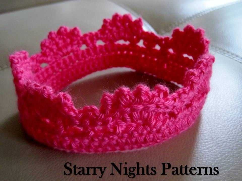 Make a Regal Crown for Free with This Knitting Pattern