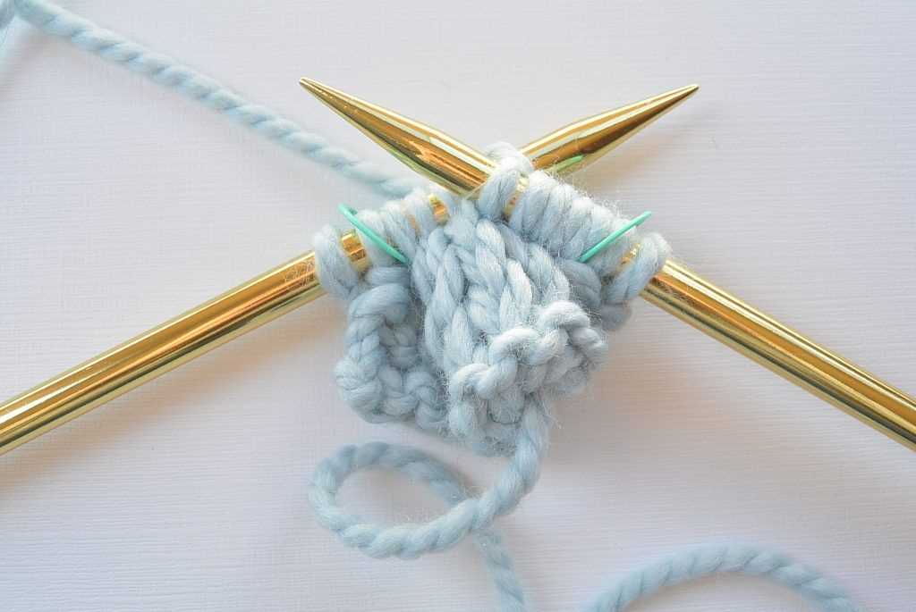 Discover beautiful cable stitch patterns for free