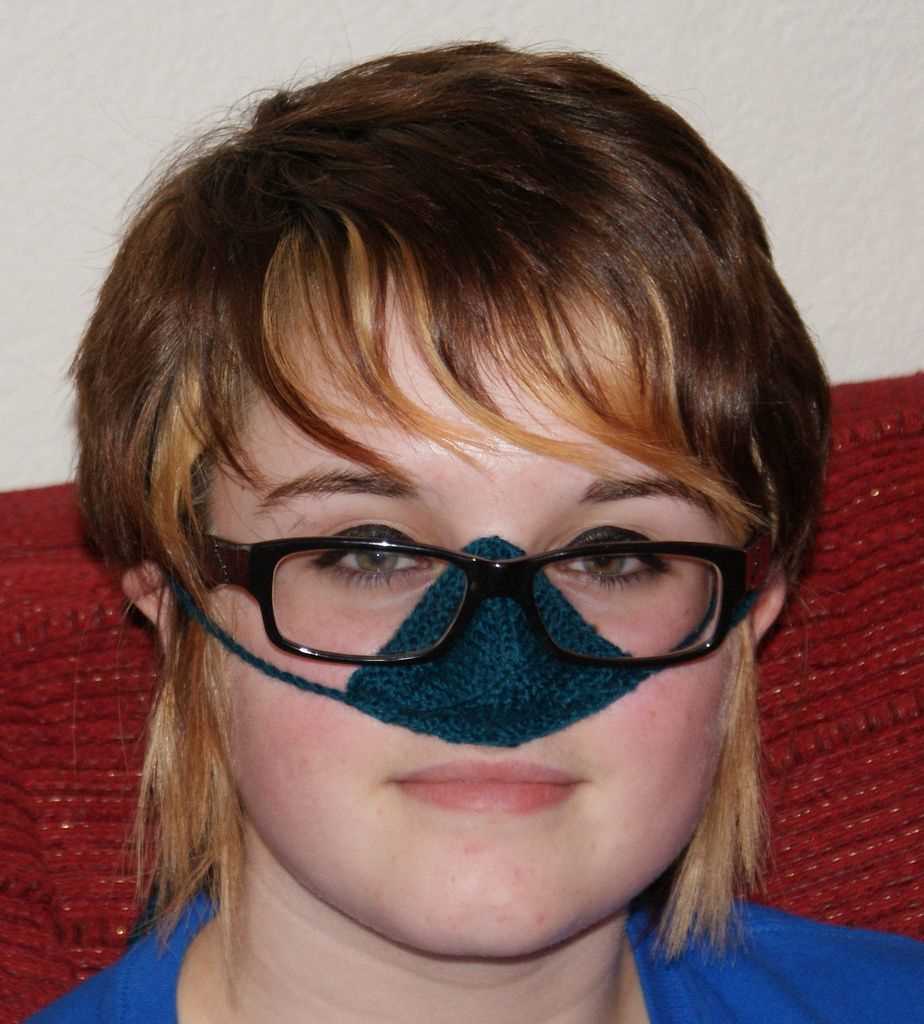 How to Knit a Warm and Cozy Nose Protector