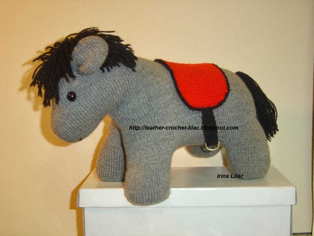 Free knitting pattern for a horse hat