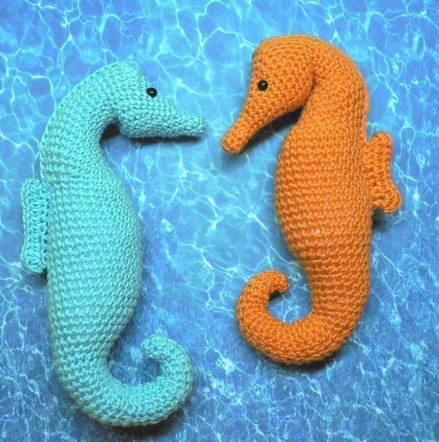 Easy and Free Knitted Seahorse Pattern to Create