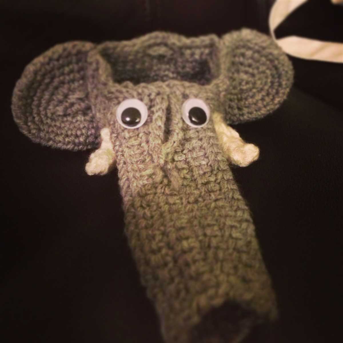 A Cozy Knit: Free Pattern for a Unique Personal Accessory
